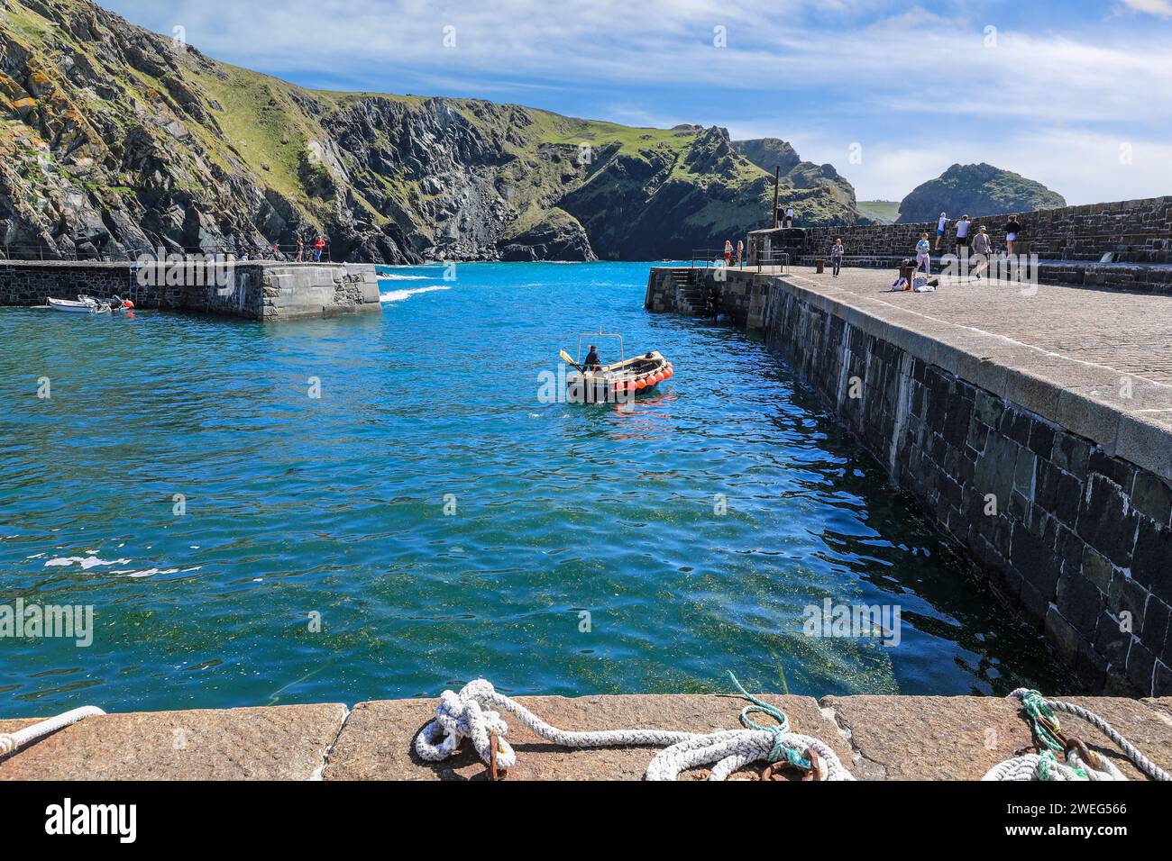 Mullion Cove Harbour, Lizard Peninsula, Cornwall, England, UK Stock ...
