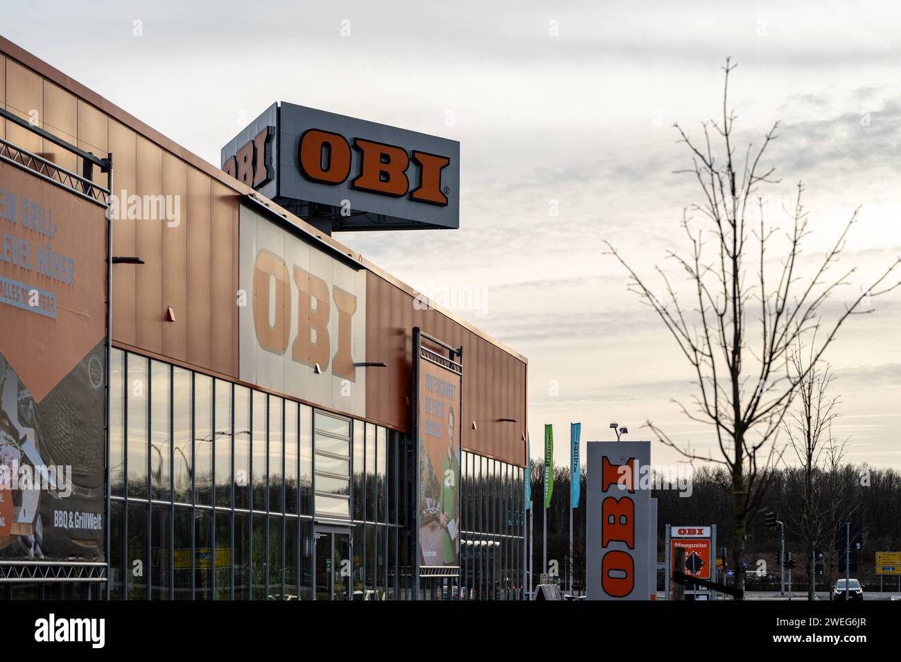 OBI Baumarkt: Logos und Schilder in Fokus 25.01.2024, Limburg ...