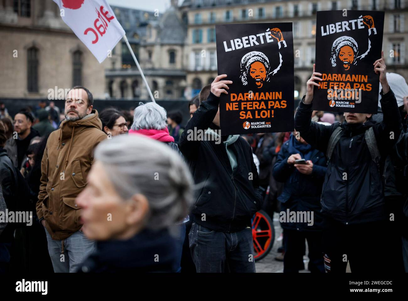 ©Thomas Padilla/MAXPPP - 25/01/2024 ; Paris, FRANCE ; RASSEMBLEMENT CONTRE LA LOI ASILE ET ...