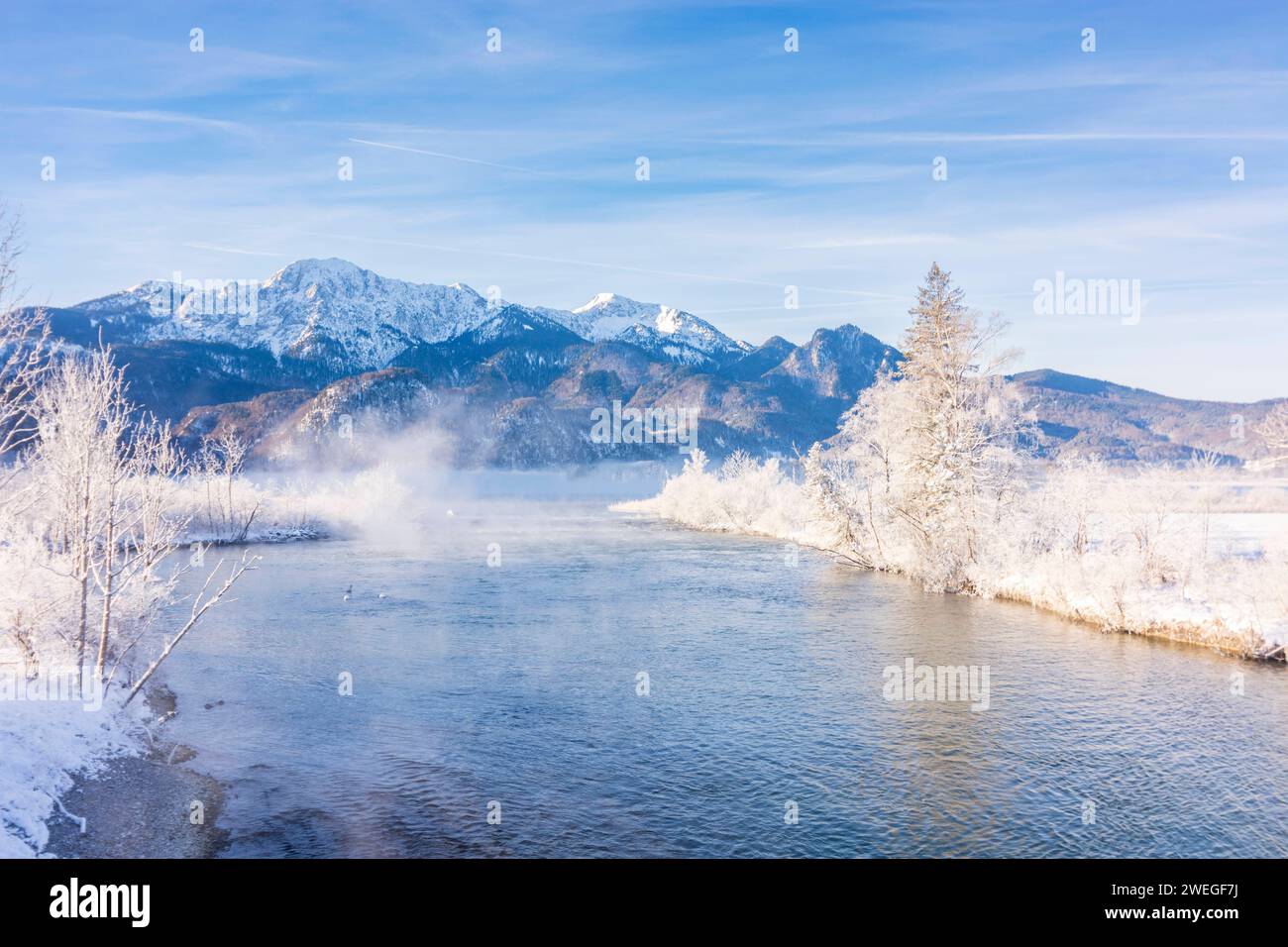 outflow of river Loisach from lake Kochelsee, snow, hoarfrost Stock ...