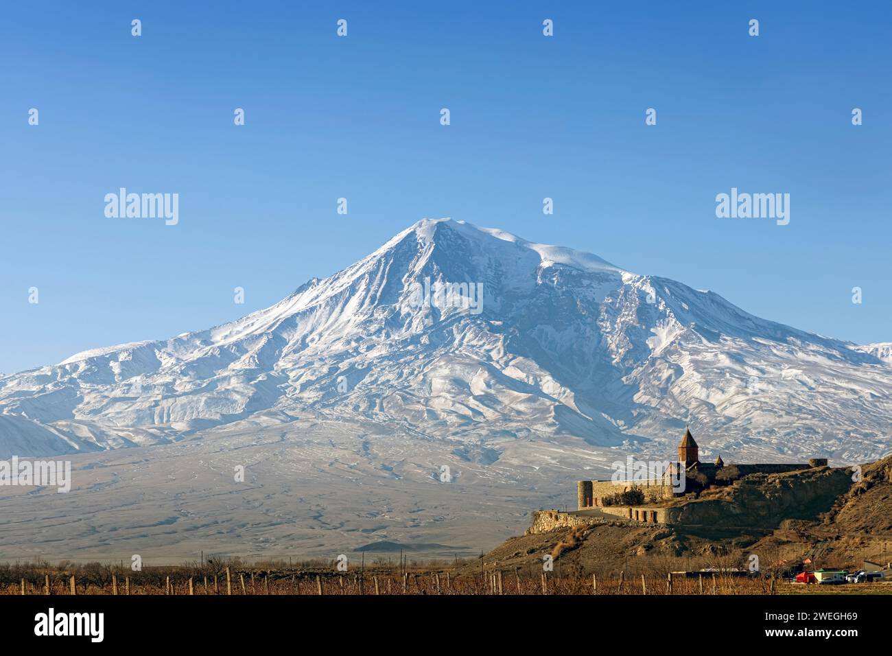 ARARAT (Mount Ararat, Türkiye) seen from Armenian territory 1 Stock ...