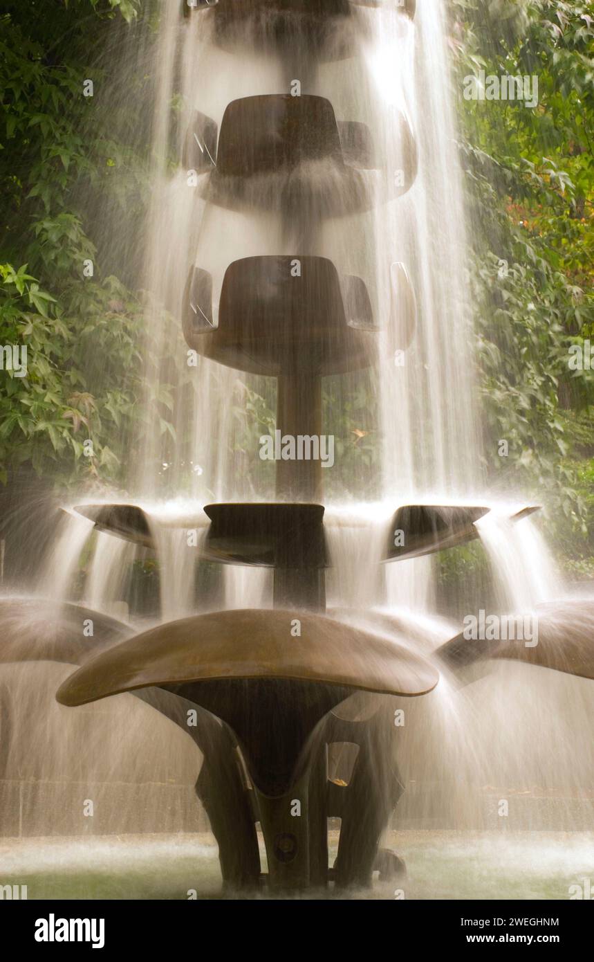 Naramore Fountain, Freeway Park, Seattle, Washington Stock Photo - Alamy