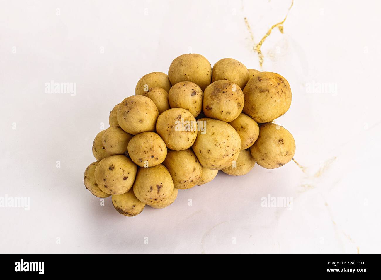 Tropical exotic sweet and juicy Longan fruit Stock Photo - Alamy