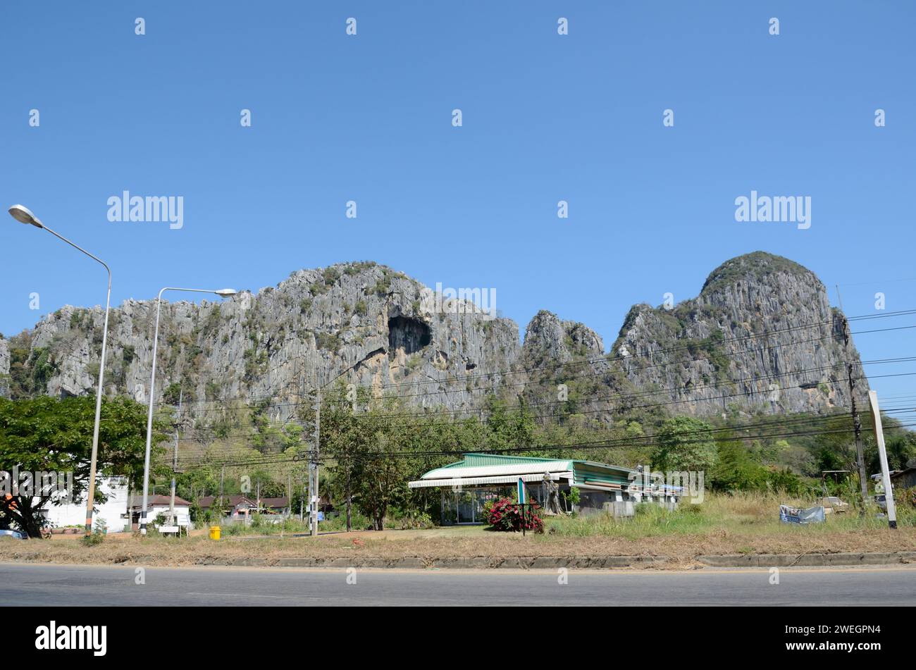 Sa kaeo monkey hi-res stock photography and images - Alamy
