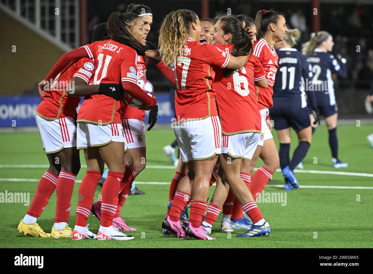 Benfica's Jessica Silva scores 1-1 during thursday's Champions League ...