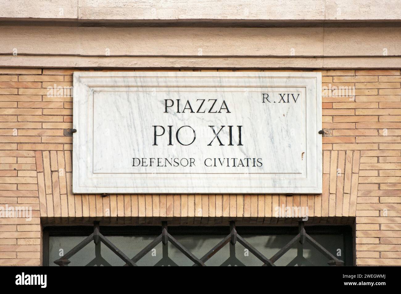 Pio xii square hi-res stock photography and images - Alamy