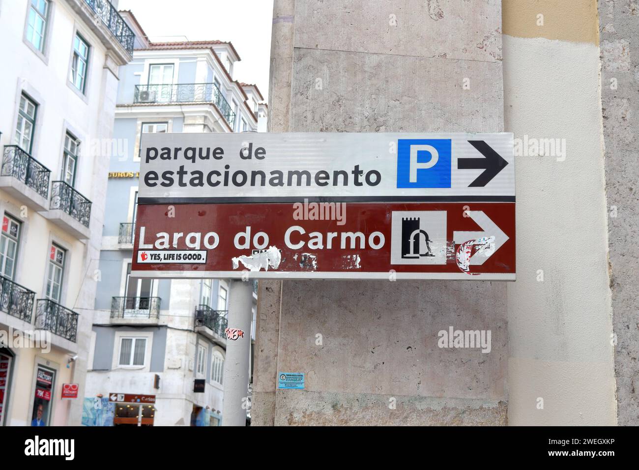 Lisbon, Portugal - Sep 28, 2022: Street sign showing directions to ...