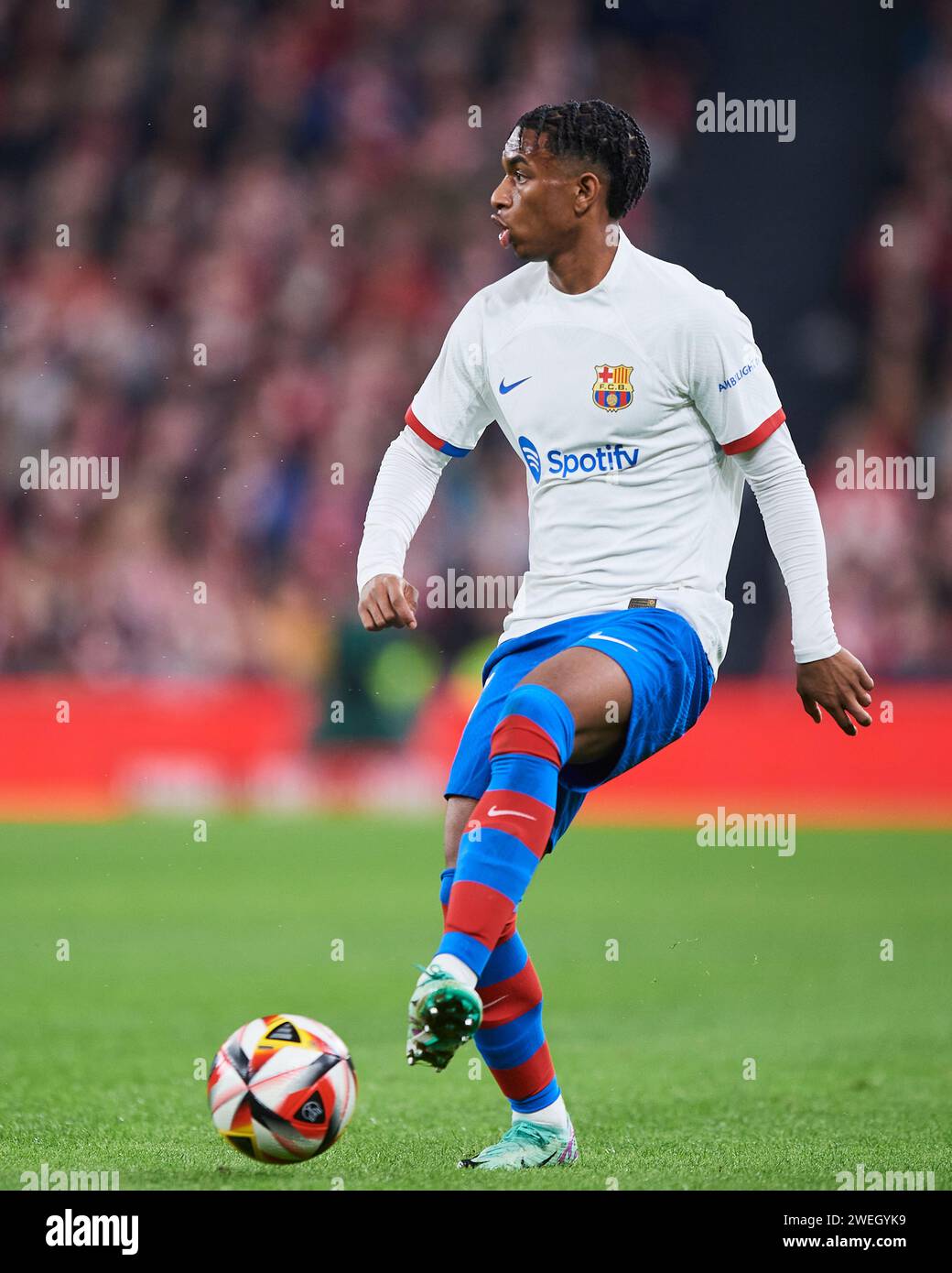 Alejandro Balde of FC Barcelona in action during the Copa El Rey Round ...