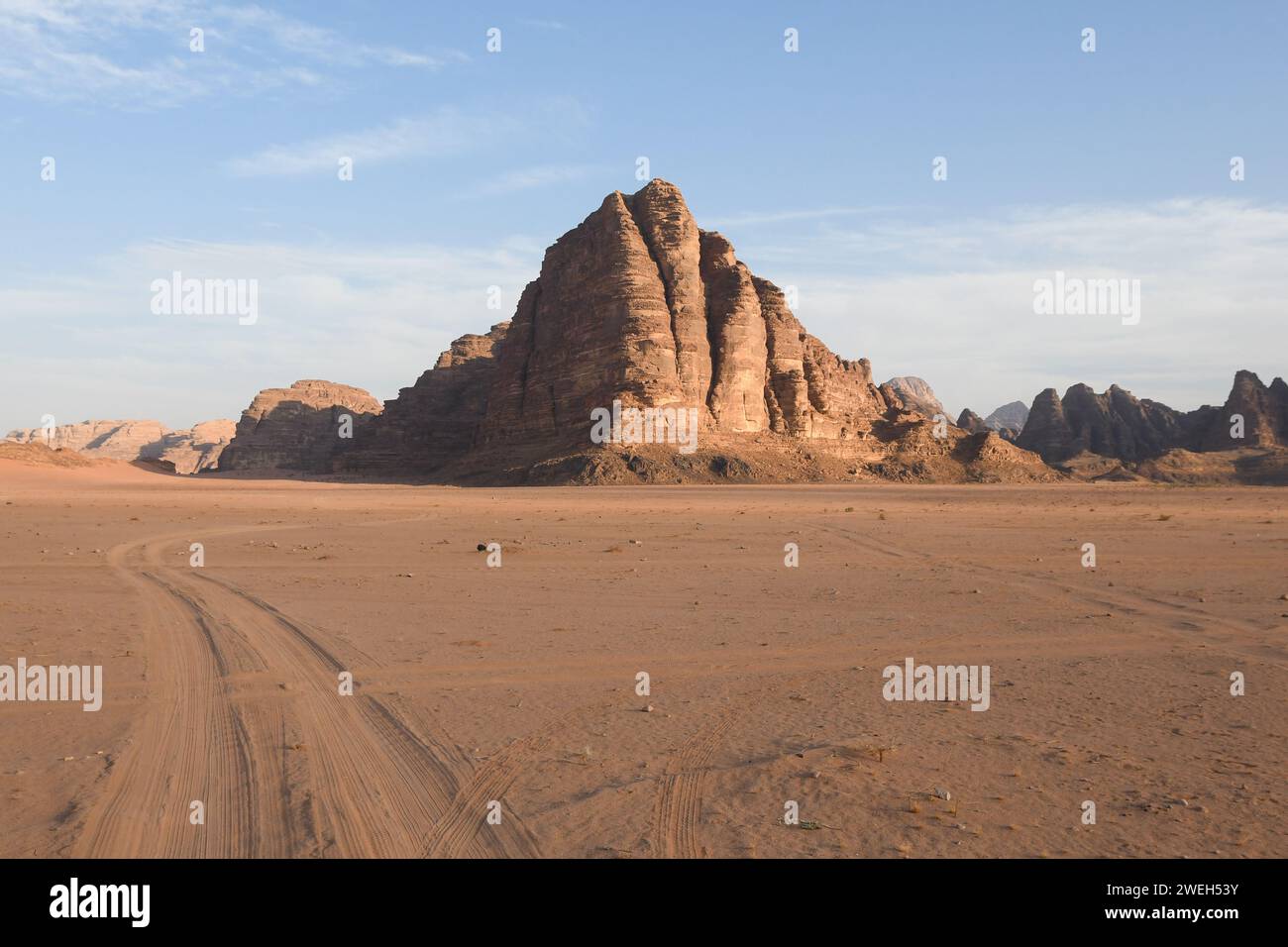 Expanses of desert hi-res stock photography and images - Alamy