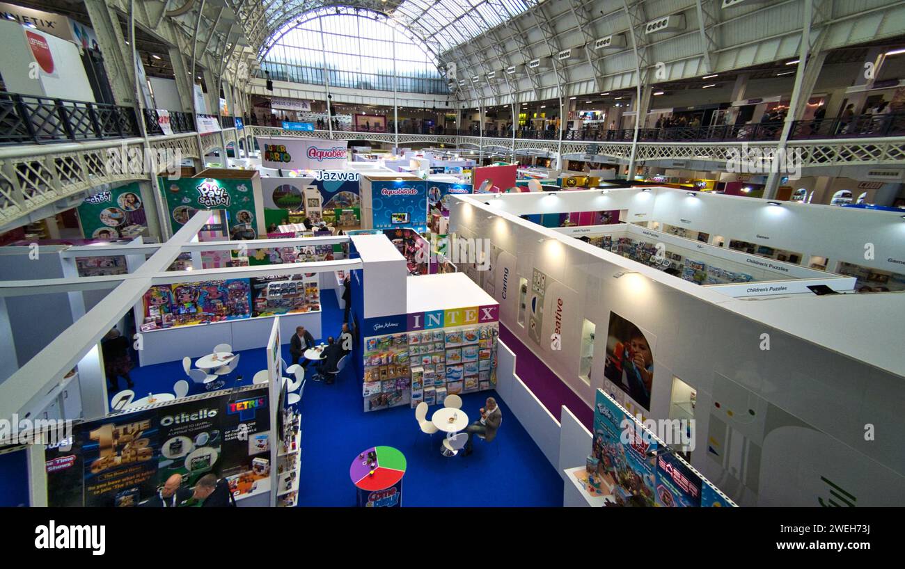 An Indoor shopping center with multiple electronic equipment stalls and ...