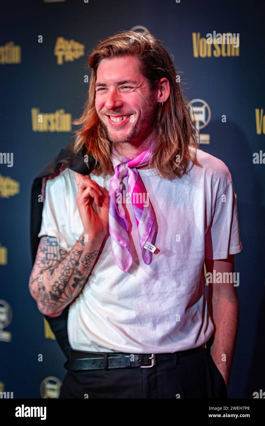 HILVERSUM - Frank van der Lende on the red carpet prior to the Golden ...