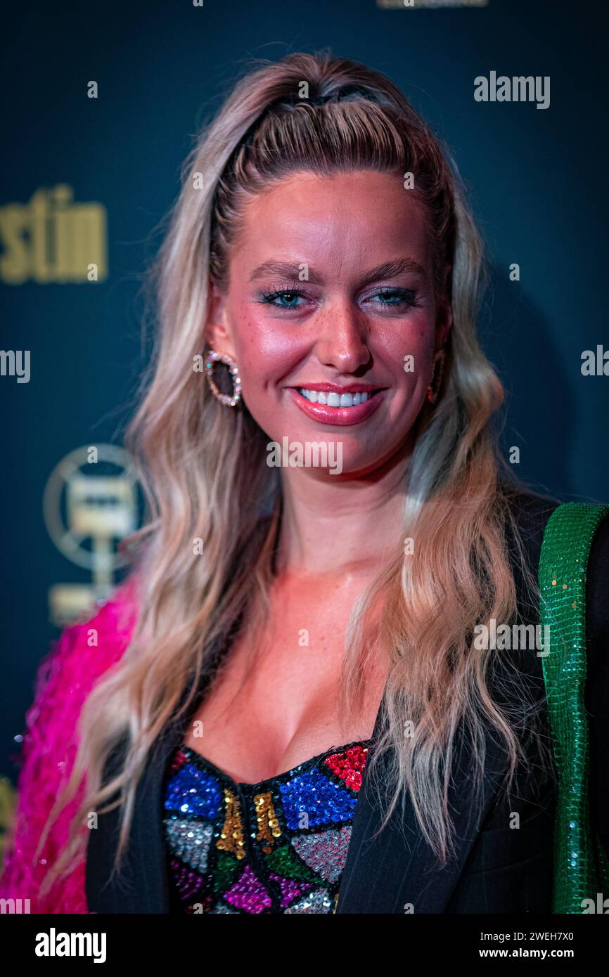 Radio en red hi-res stock photography and images - Alamy