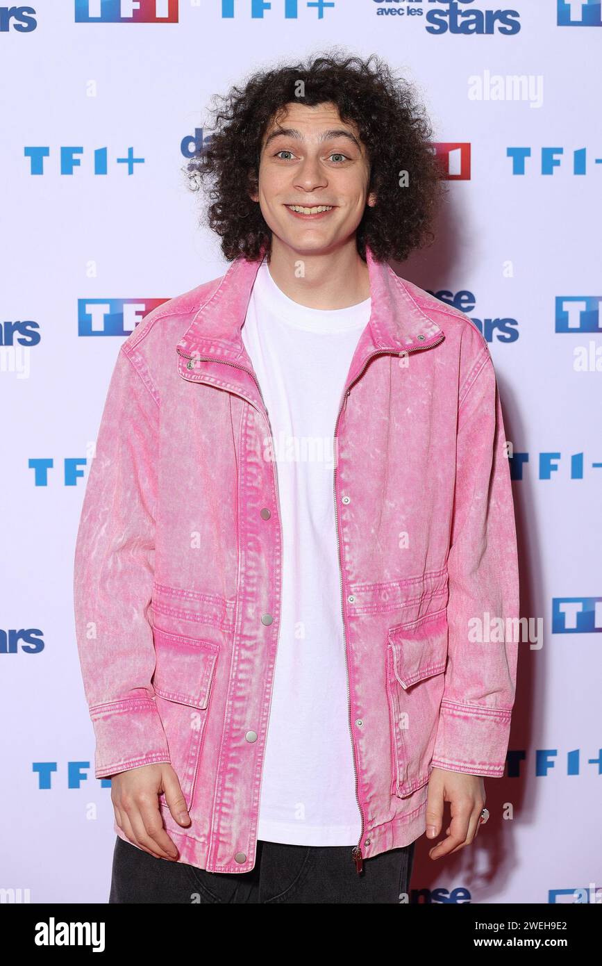 Paris, France. 25th Jan, 2024. Roman Doduik attends the Danse Avec Les ...