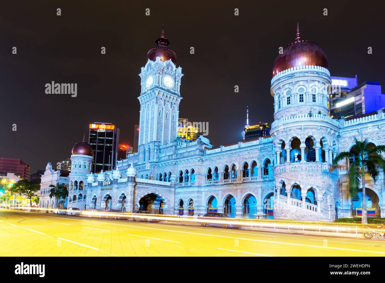 Kuala lumpur skyline dataran merdeka hi-res stock photography and ...