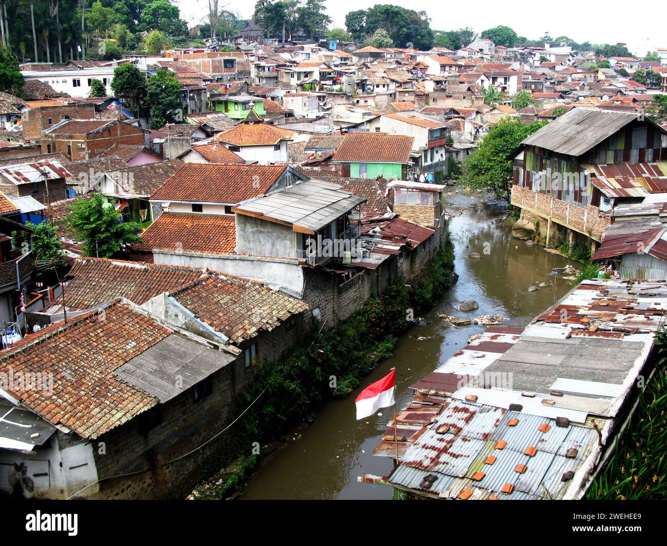 Rundown city homes hi-res stock photography and images - Alamy