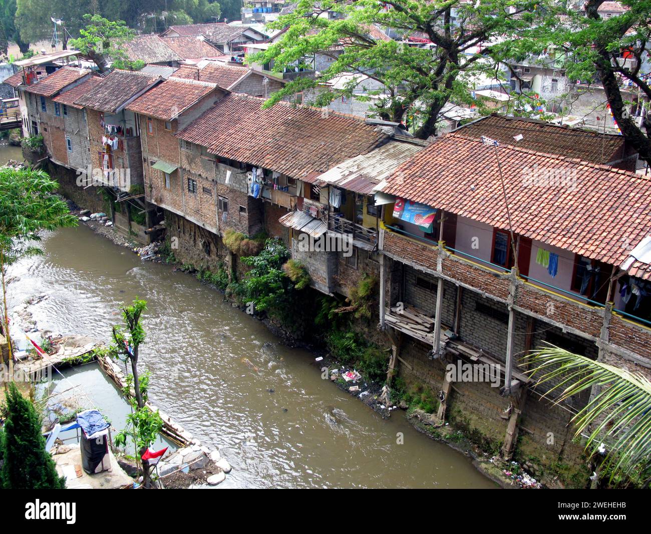 Poorly built houses hi-res stock photography and images - Alamy