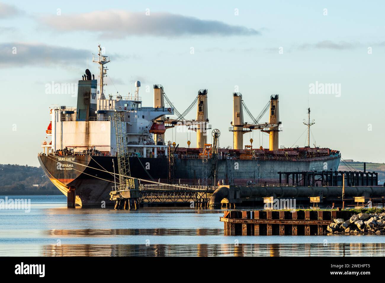 Mothership v hi-res stock photography and images - Alamy