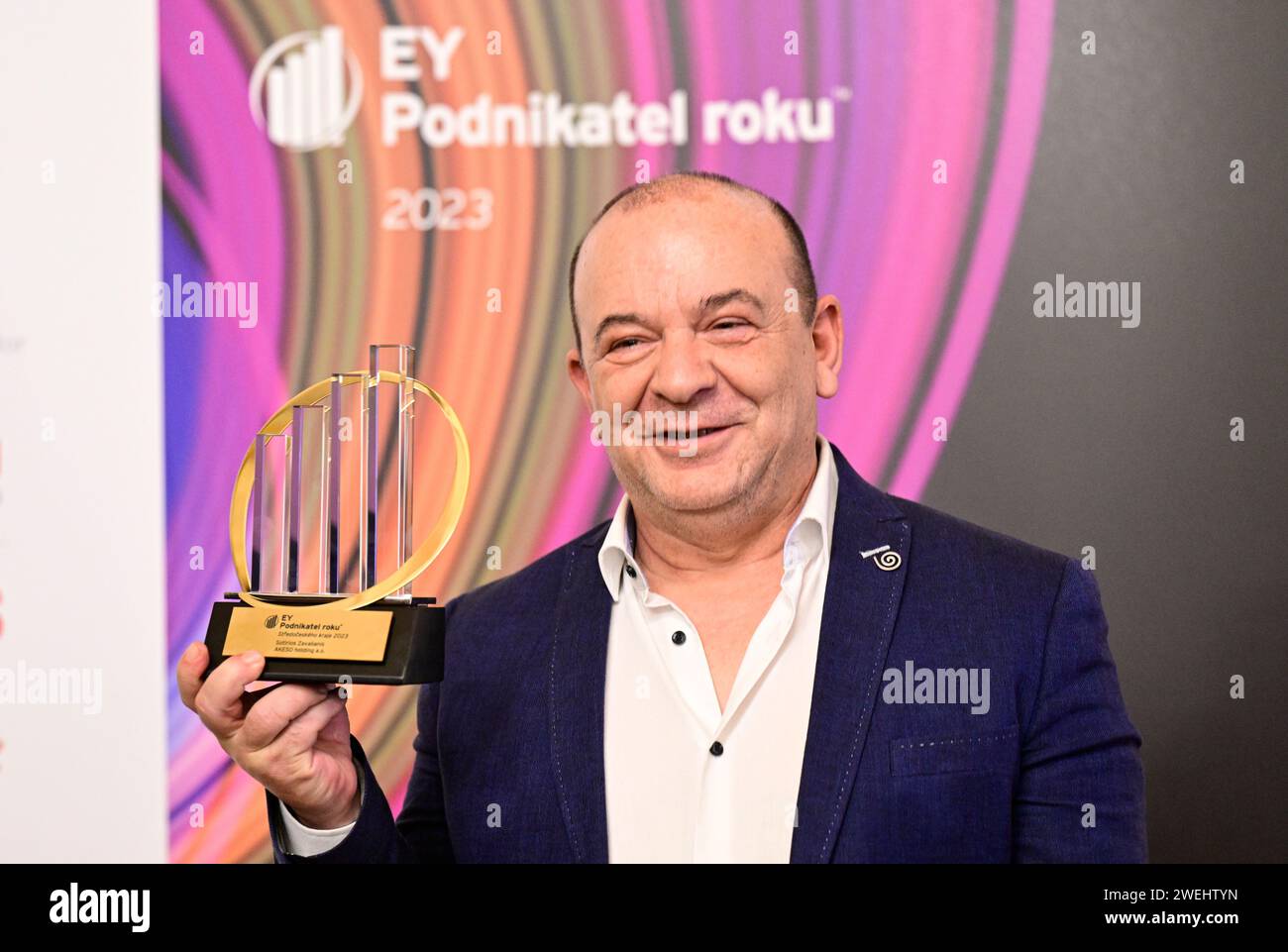 Ey entrepreneur of the year 2023 hi-res stock photography and images ...