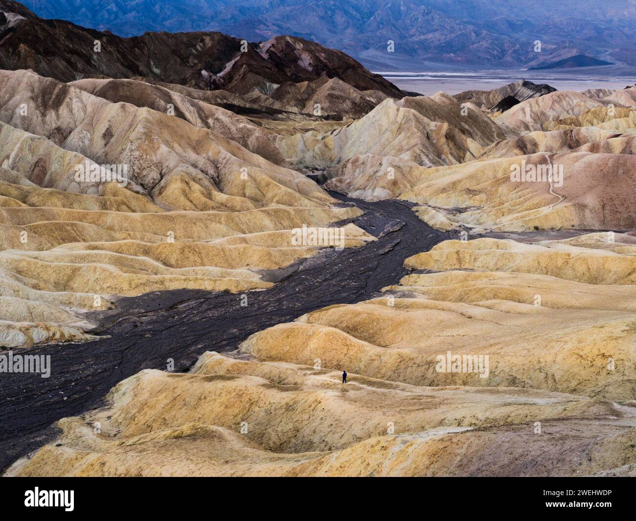 Beautiful scenery death valley national hi-res stock photography and ...