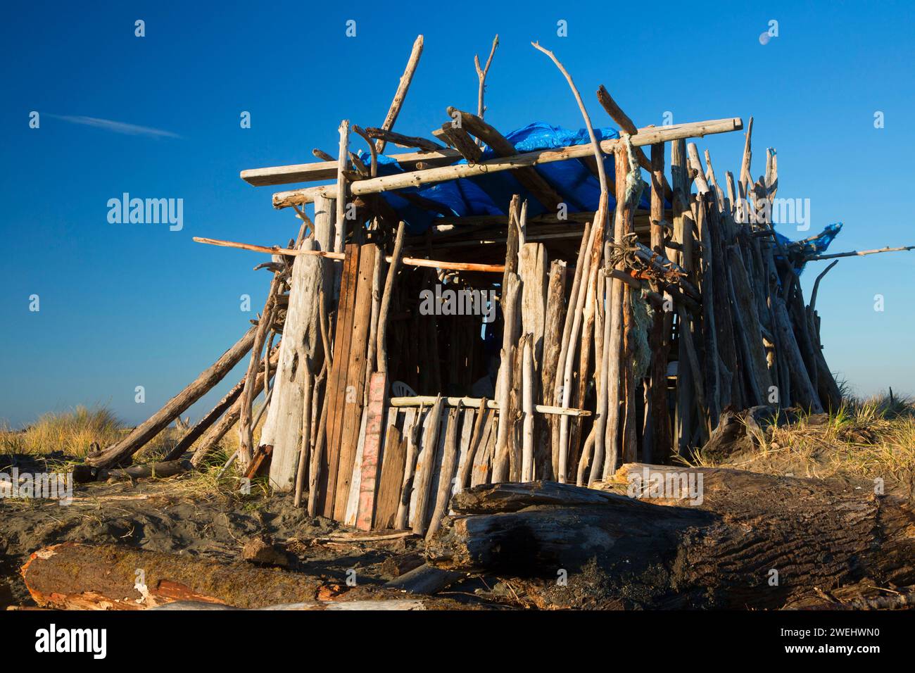 Beach shelter, Damon Point State Park, Washington Stock Photo - Alamy