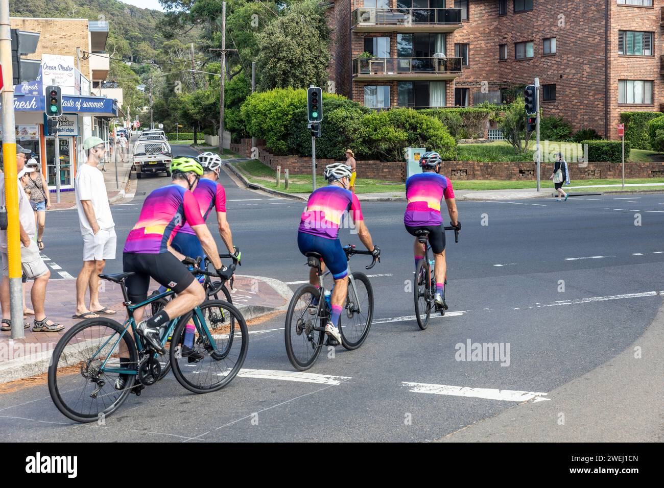 Men lycra hi-res stock photography and images - Alamy