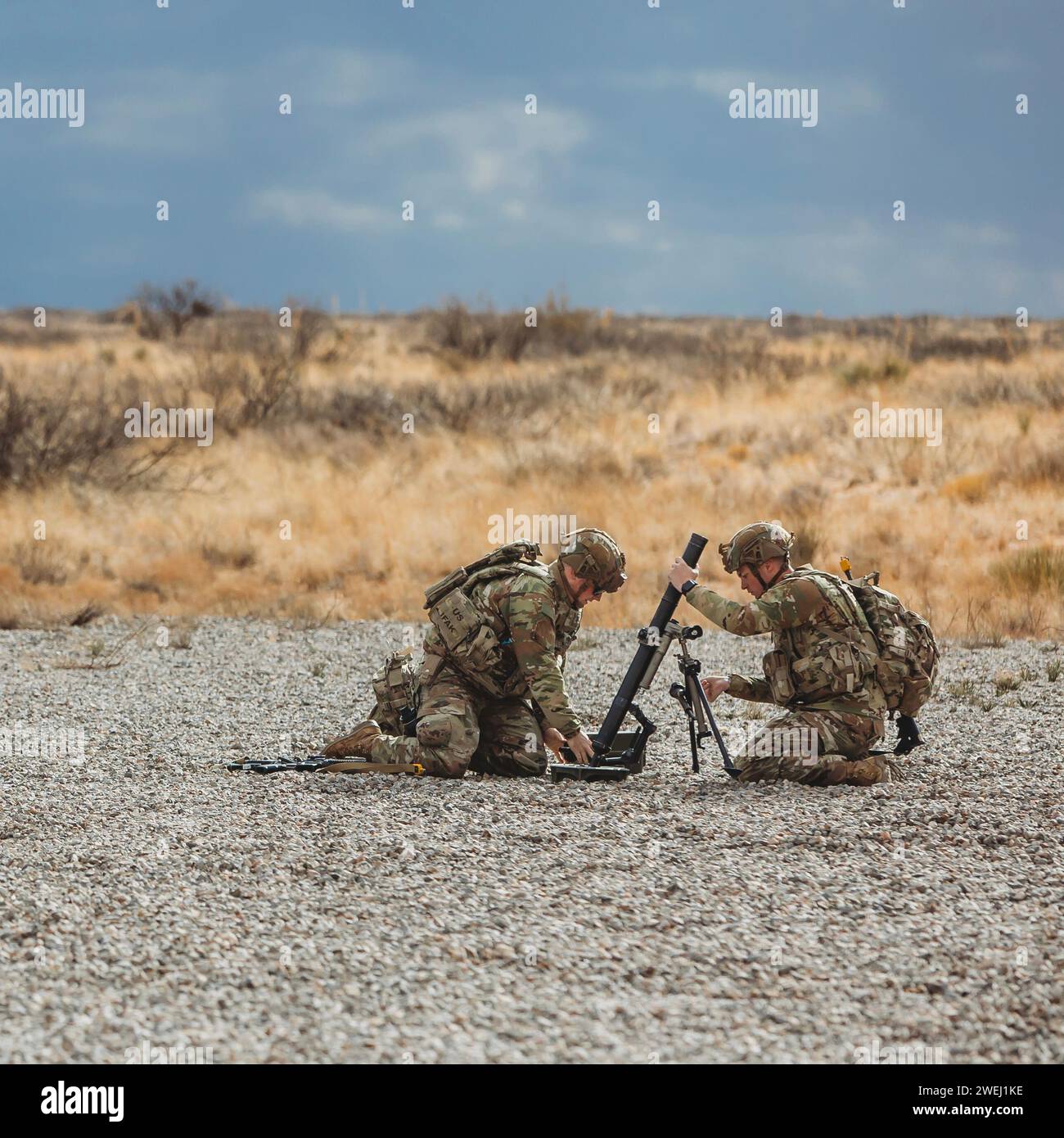 U.S. Soldiers with Bravo Company, 1st Battalion, 112th Infantry ...