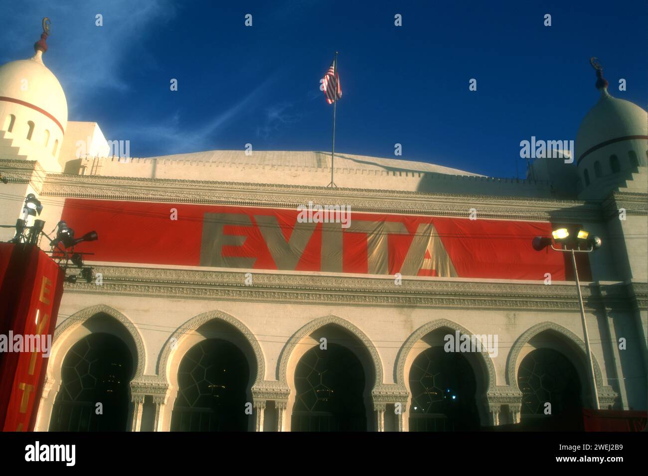 Los Angeles, California, USA 14th December 1996 Walt Disney StudioÕs ...