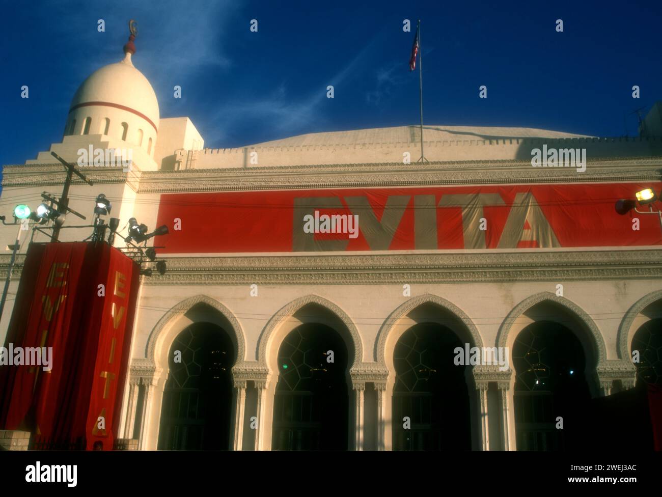 Los Angeles, California, USA 14th December 1996 Walt Disney StudioÕs ...