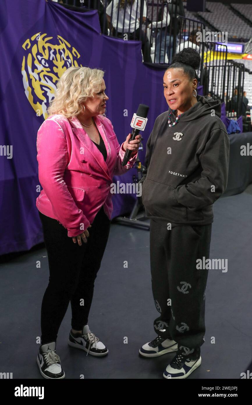 Baton Rouge, LA, USA. 25th Jan, 2024. ESPN's Holly Rowe interviews ...