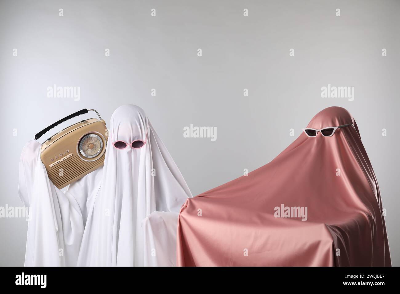 Woman nightmare retro hi-res stock photography and images - Alamy
