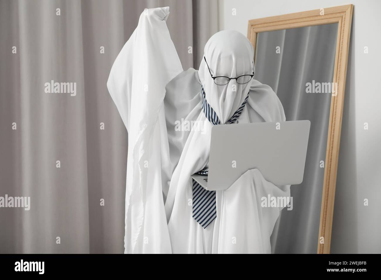 Creepy overworked hi-res stock photography and images - Alamy