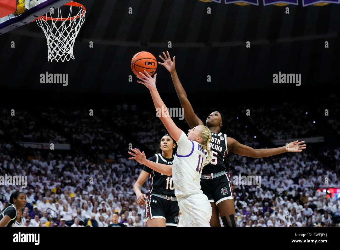 LSU guard Hailey Van Lith (11) goes to the basket against South ...
