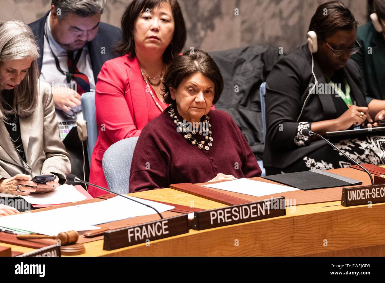 United nations un plane hi-res stock photography and images - Alamy