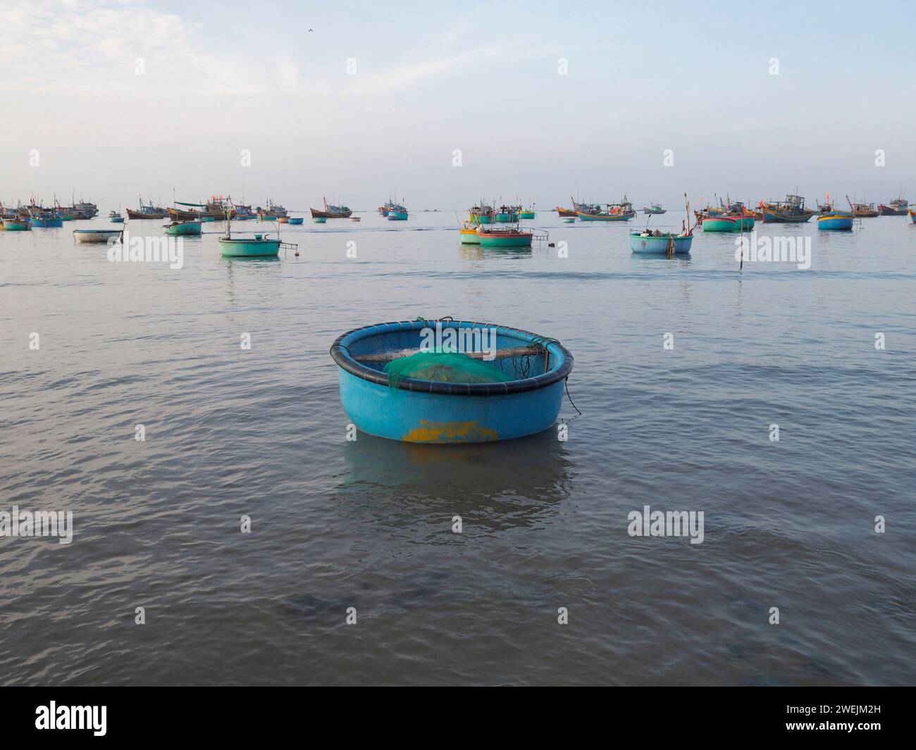 Circular fishing boat at Mui Ne, Vietnam Stock Photo - Alamy