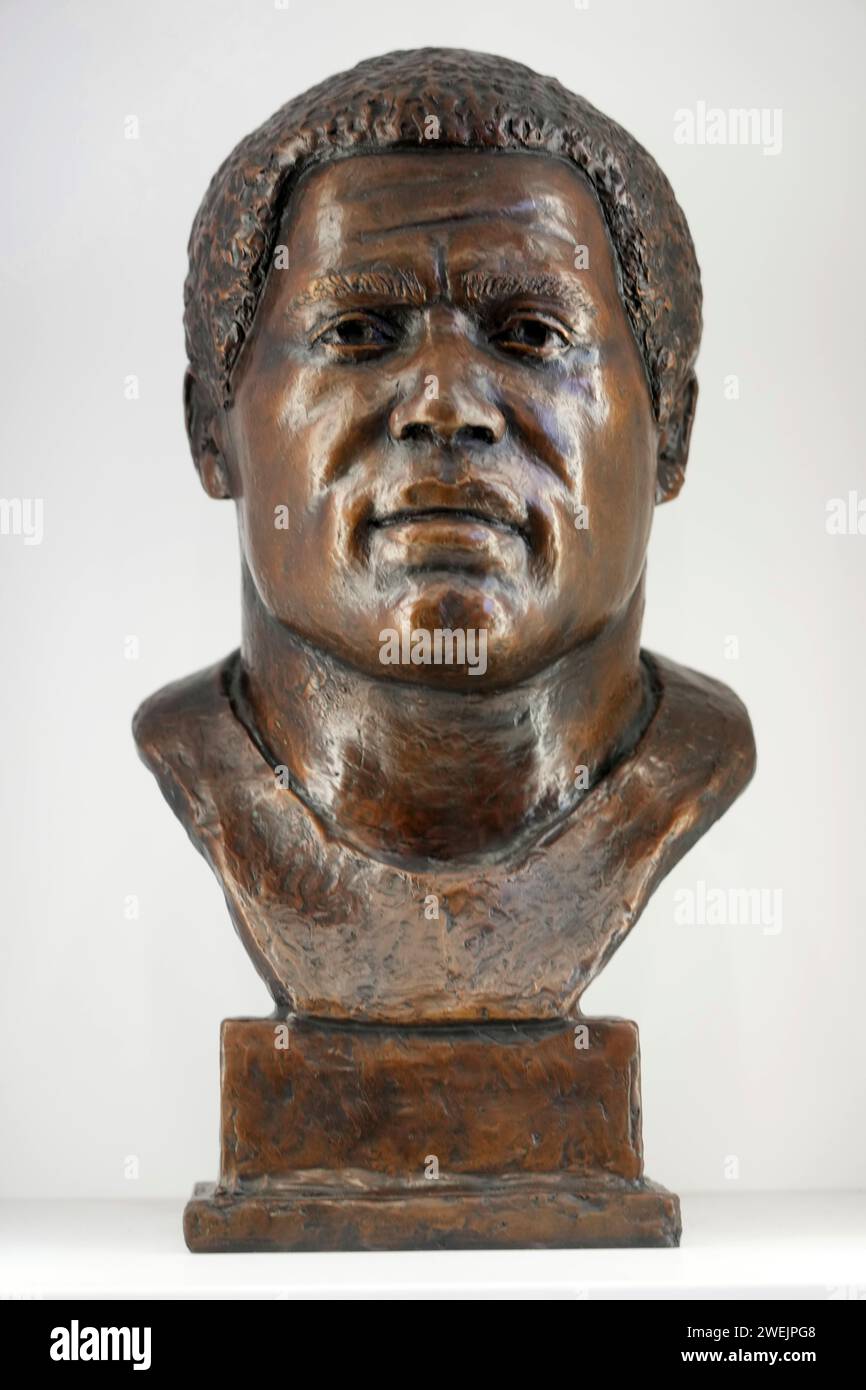 The bust of defensive end Curley Culp at the Kansas City Chiefs Hall of ...