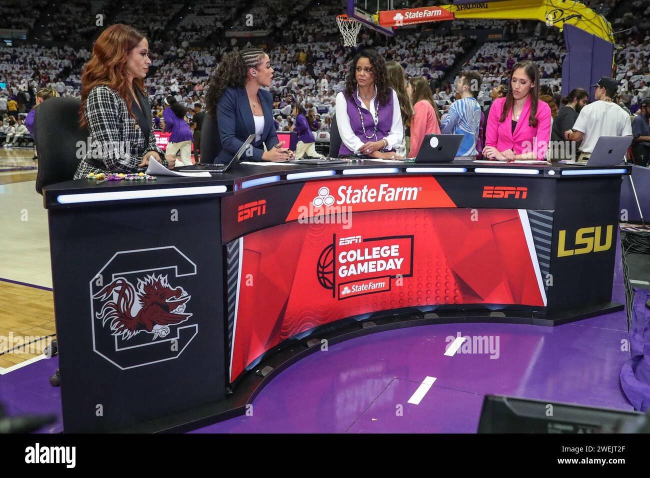 Baton Rouge, LA, USA. 25th Jan, 2024. ESPN College Gameday's crew Elle ...