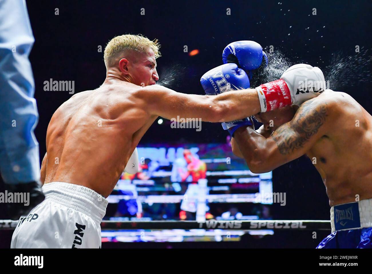 Bangkok, Thailand. 25th Jan, 2024. Russian professional boxer and ...