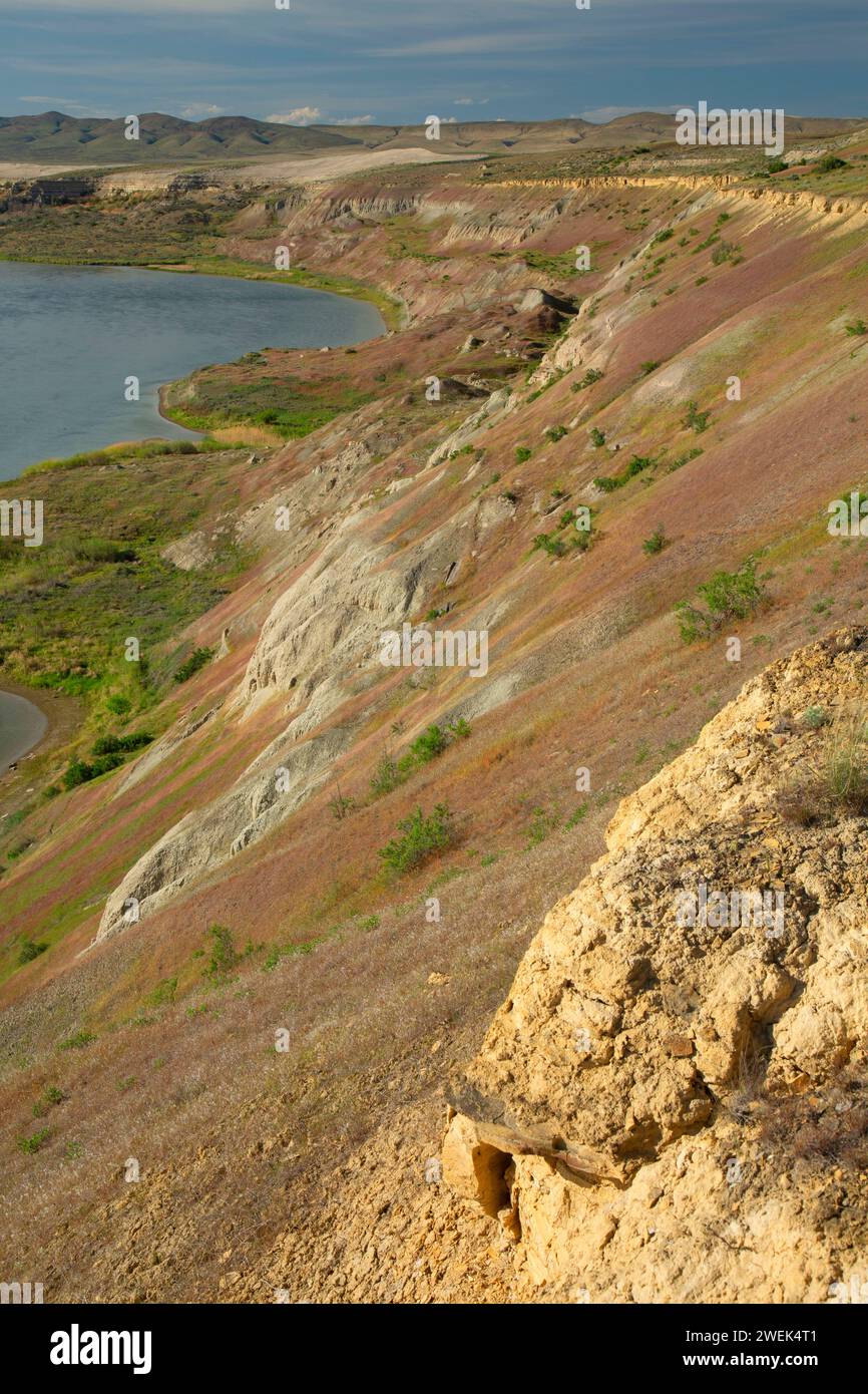 Columbia River at White Bluffs, Hanford Reach National Monument ...