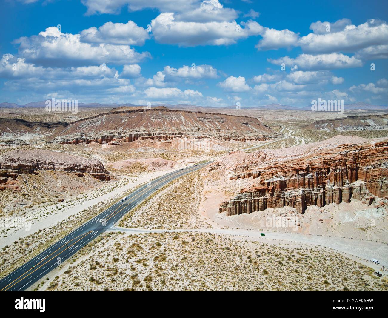 Sunny day with puffy clouds hi-res stock photography and images - Alamy