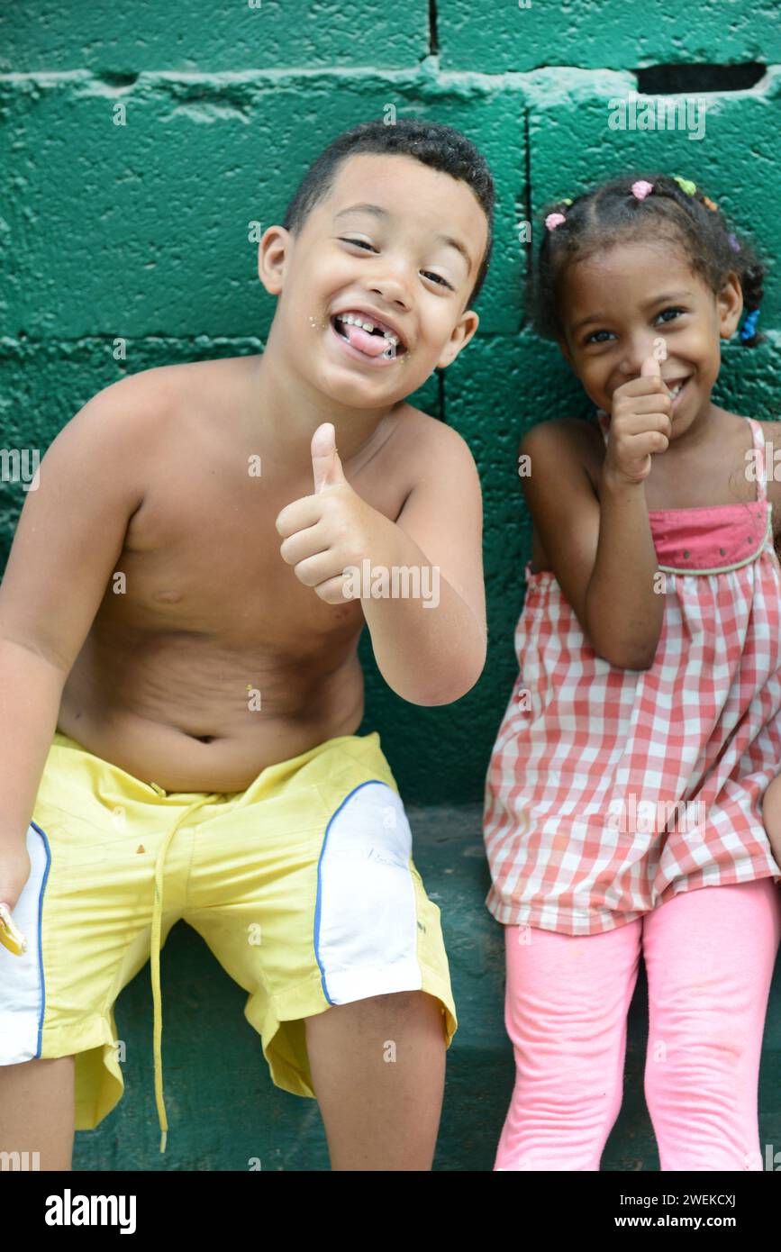 Cuban children hi-res stock photography and images - Alamy