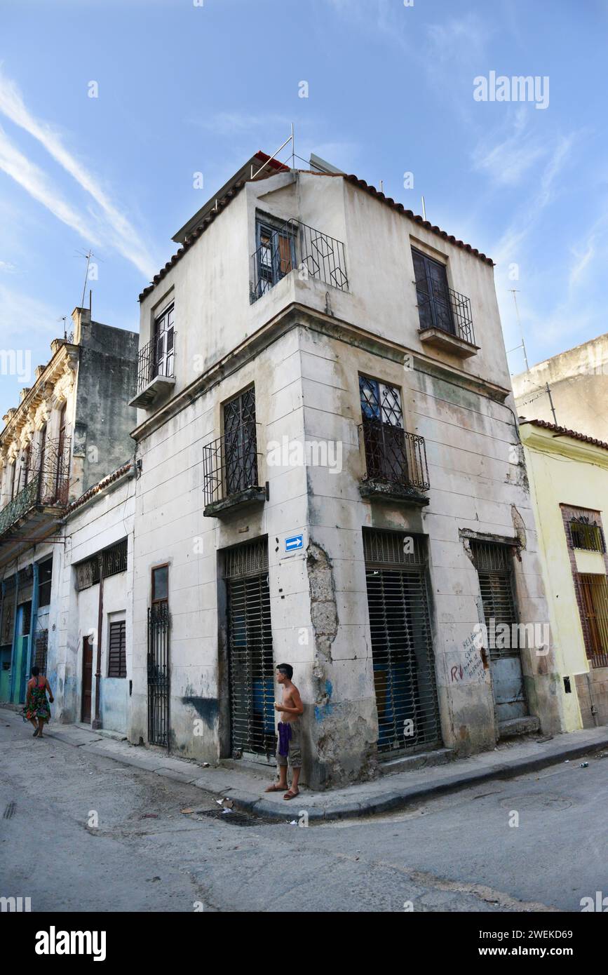 Old buildings in Old Havana, Cuba Stock Photo - Alamy