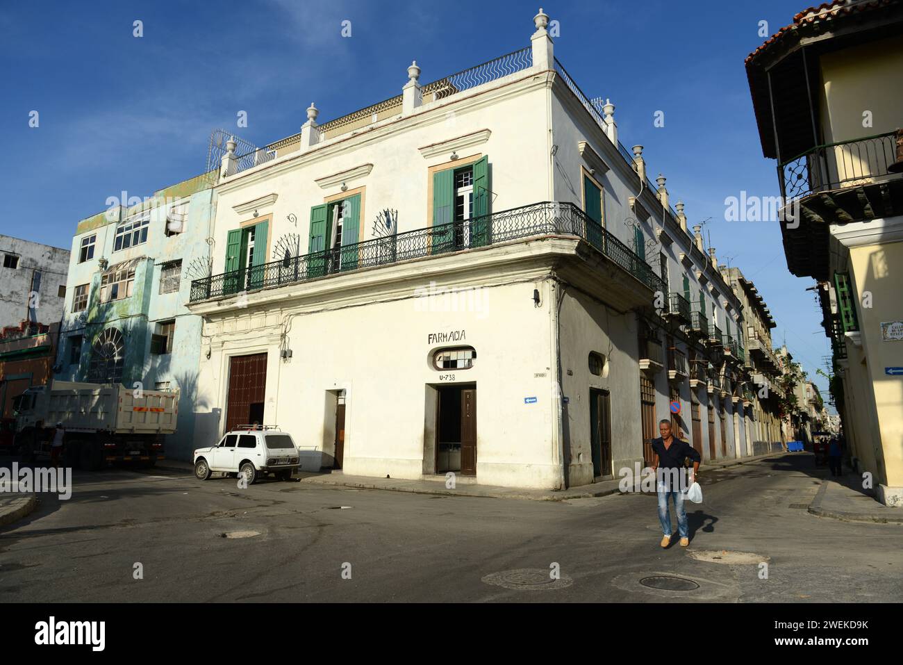 A beautiful old building on the corner of Luz and Oficios streets in ...