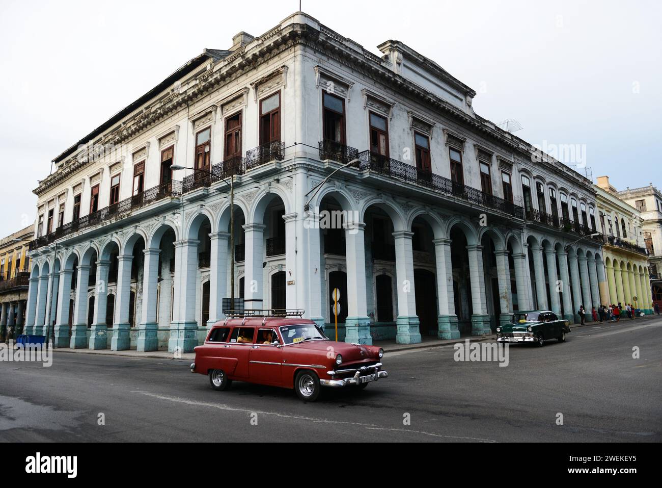 Beautiufl colonial buildings in Havana, Cuba Stock Photo - Alamy