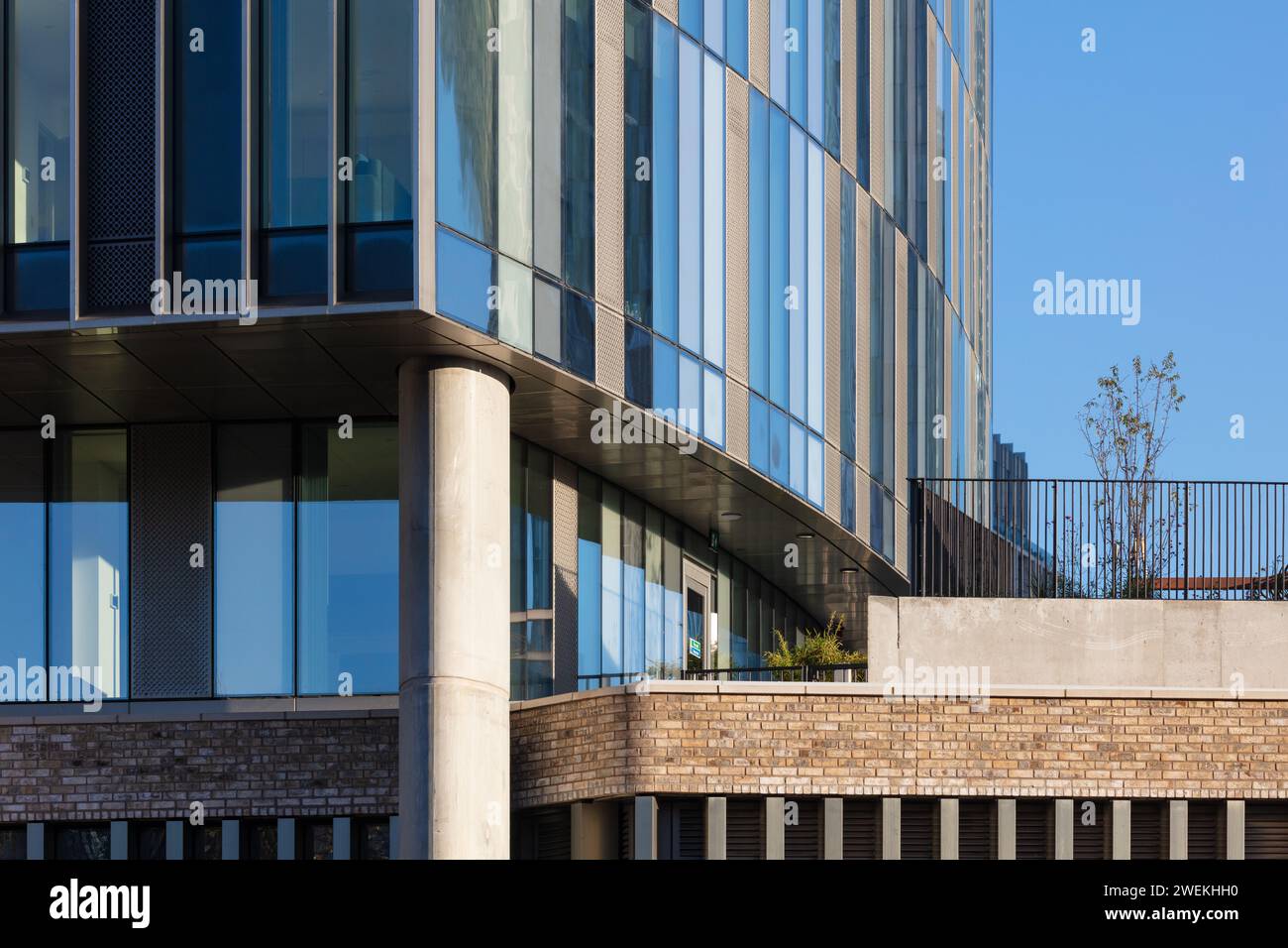Close up image of the bottom elliptical section of The Blade ...