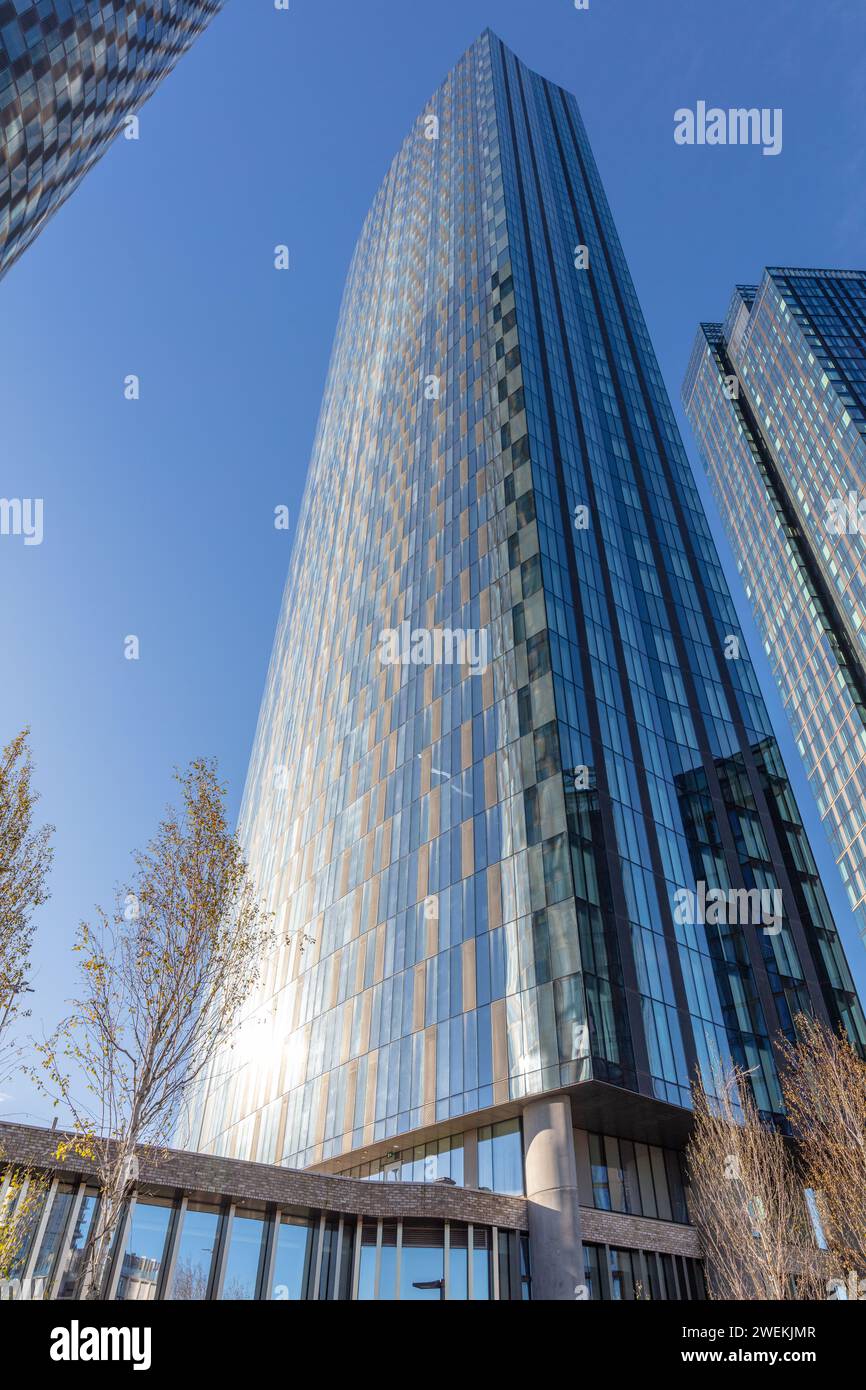 Louvres commercial hi-res stock photography and images - Alamy