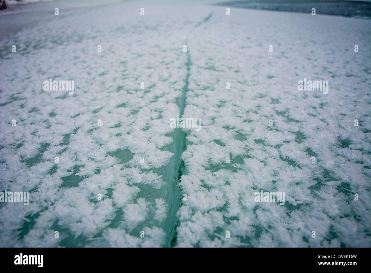 Closeup of icy surface with beautiful snow patterns Stock Photo - Alamy