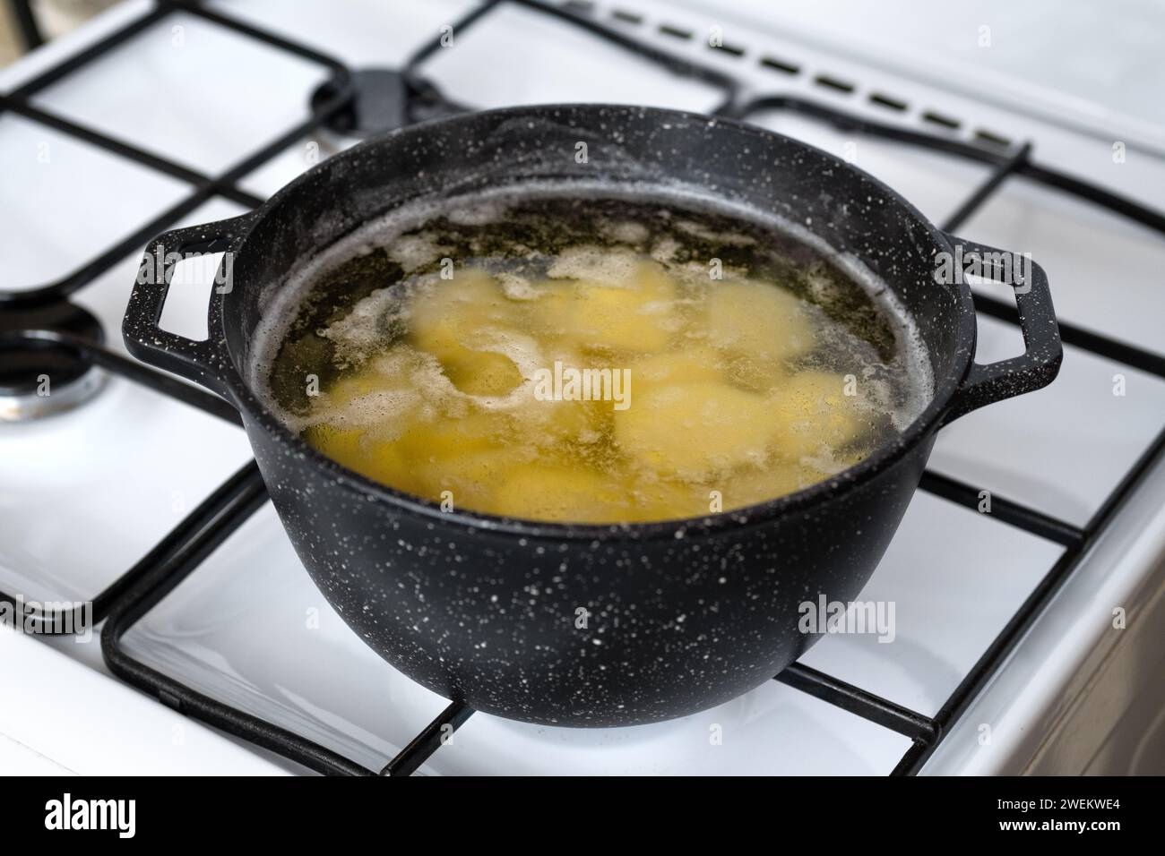 Boiling pot steam stove hi-res stock photography and images - Alamy