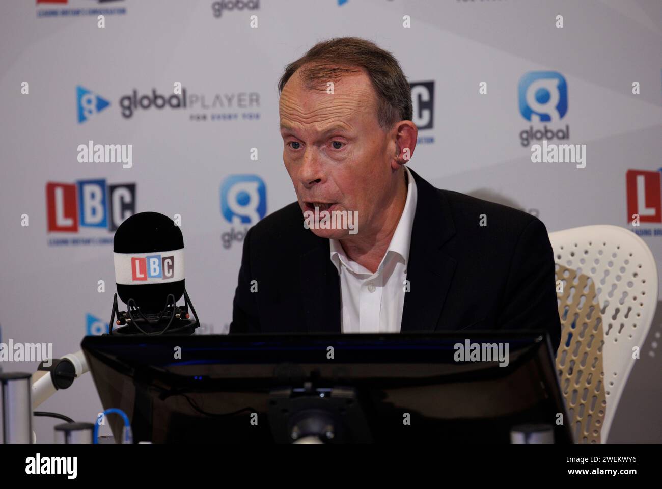 Andrew marr presenting lbc show hi-res stock photography and images - Alamy