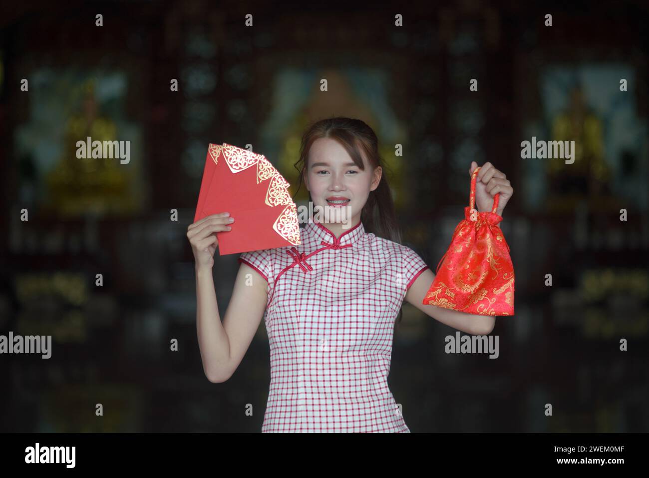 Ang pao hi-res stock photography and images - Alamy