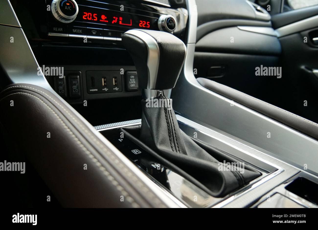 Automatic transmission shift lever inside premium car in parking ...